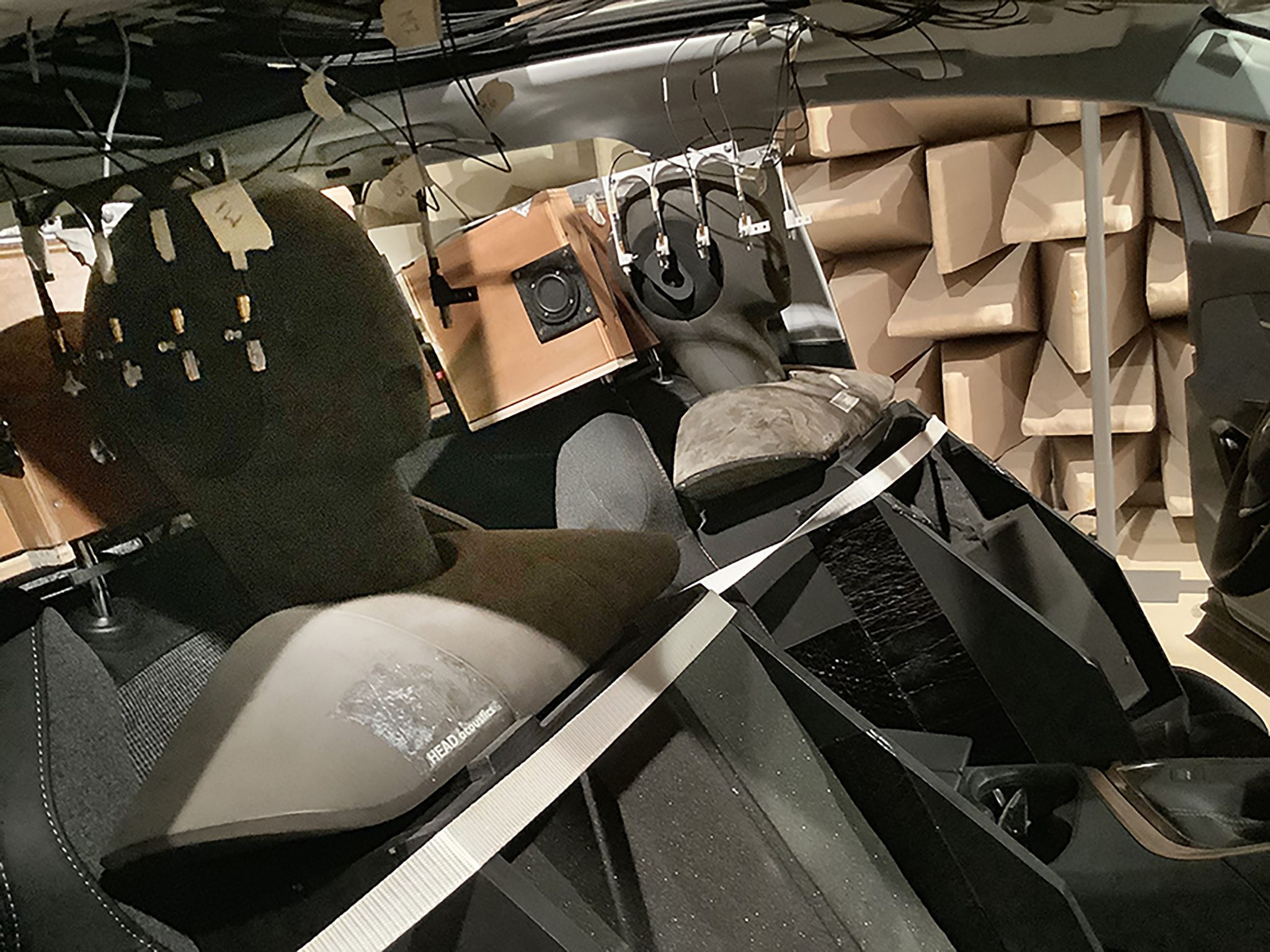 Algorithm Finds Personalized Sound Zones in Cars for Driver, Passengers ...